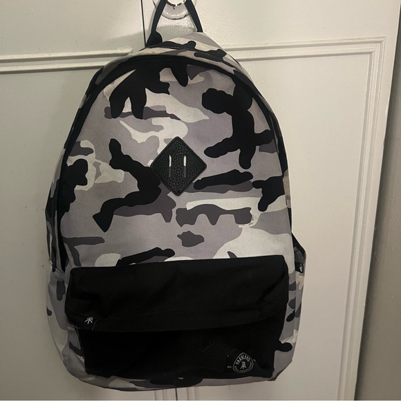 parkland | Bags | Parkland Large Backpack White Camo | Poshmark